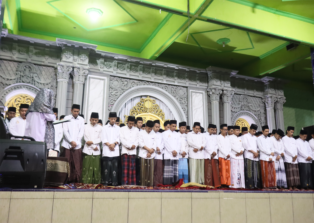 Pelantikan Pengurus Putra Pondok Pesantren Darul Falah Amtsilati Masa ...